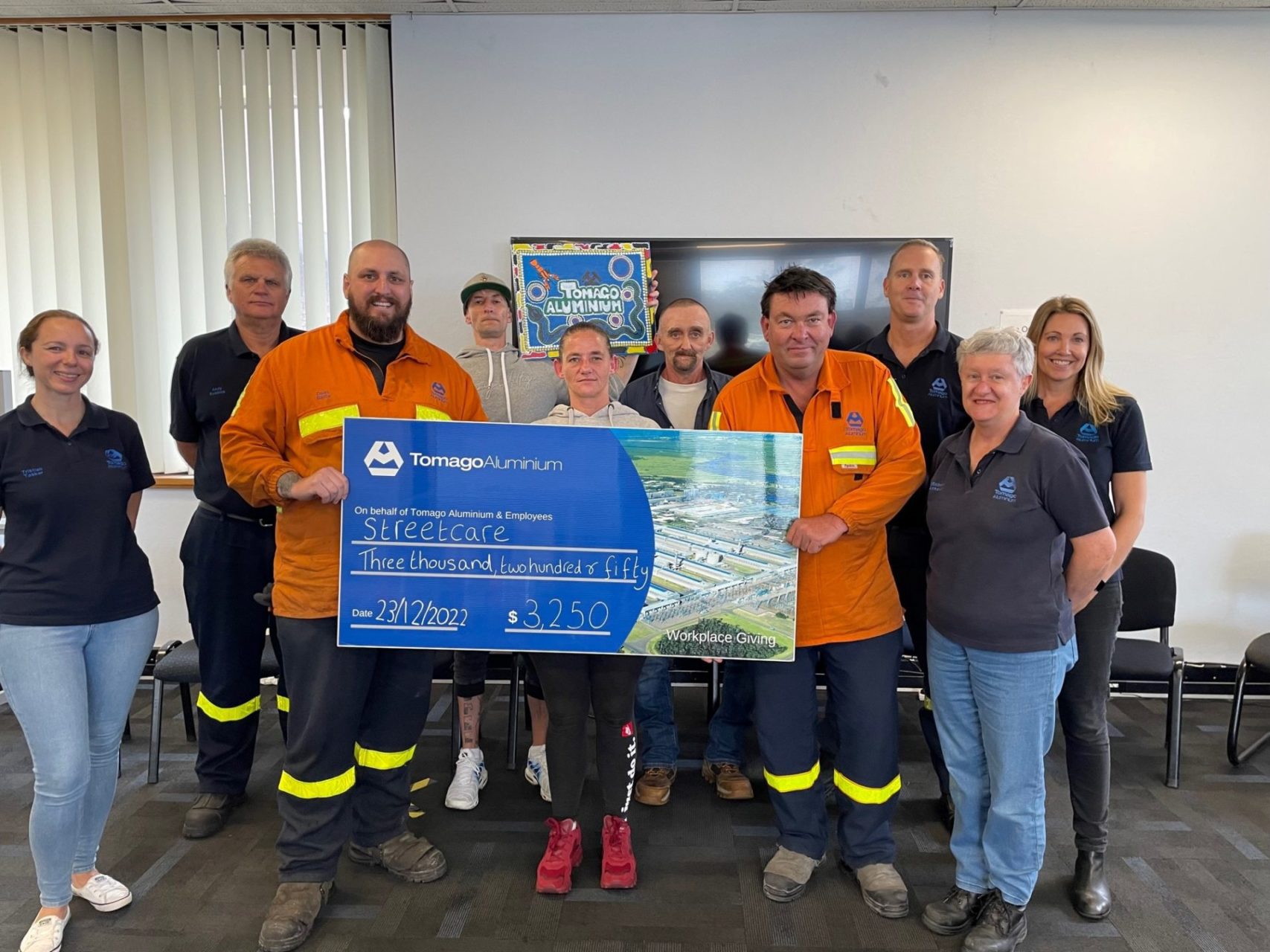 Tomago Aluminium employees donate their Christmas Day lunches to the ...